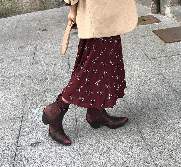 Dos looks con bota mexicana